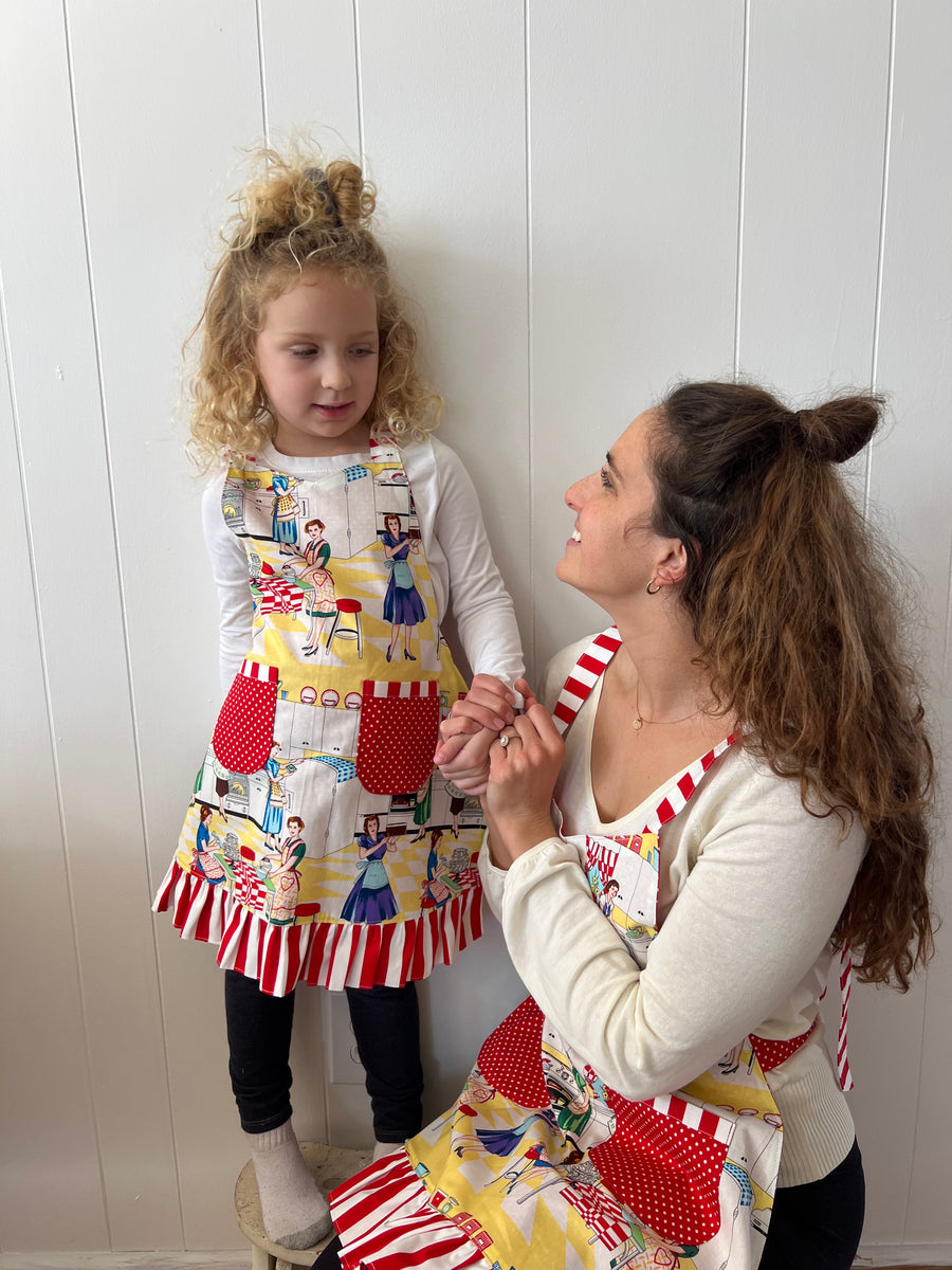 Susie Homemaker Little Girl's Apron – Oliver's Olive Oil